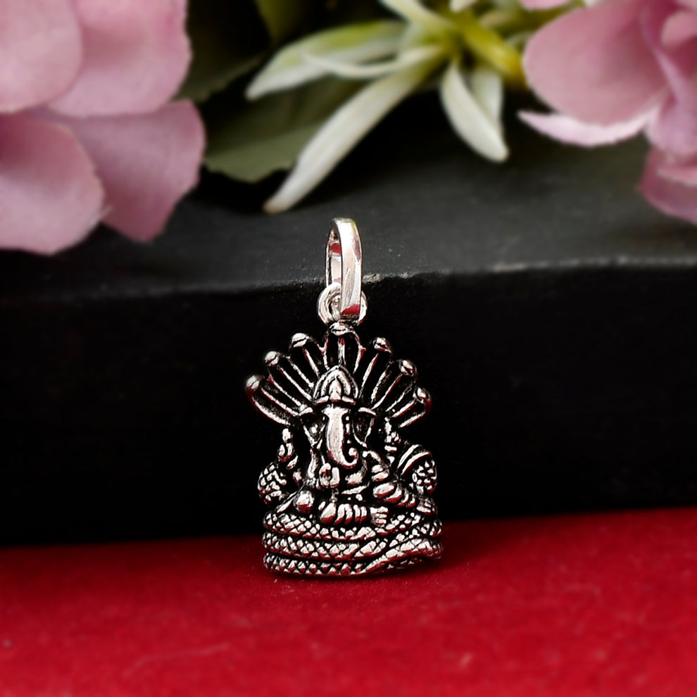 "Lord Ganesha Locket Pendant in Silver - Divine Blessings and Artisan ...