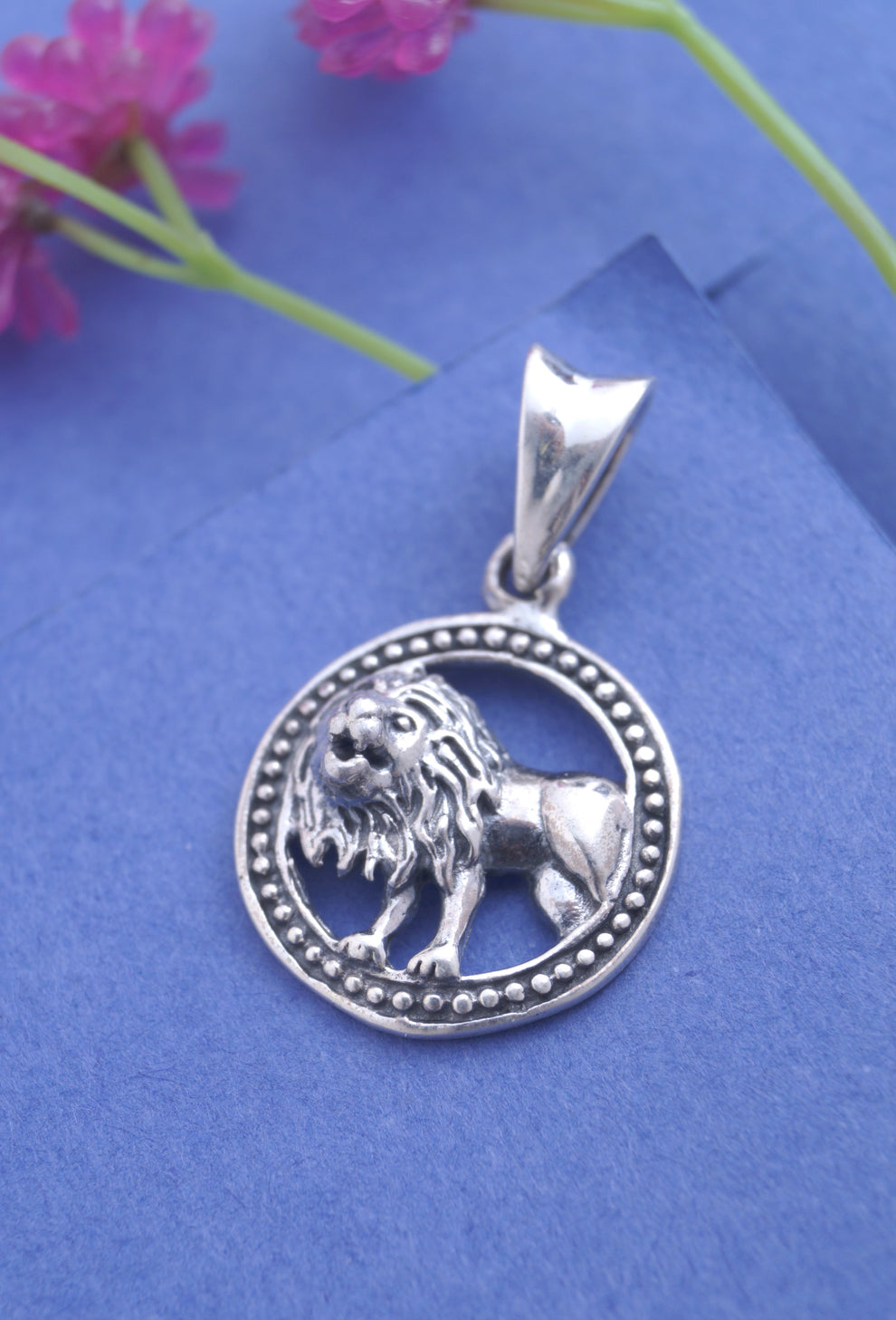 925 Silver oxidised Lion Leo Sign pendant locket for men women ...